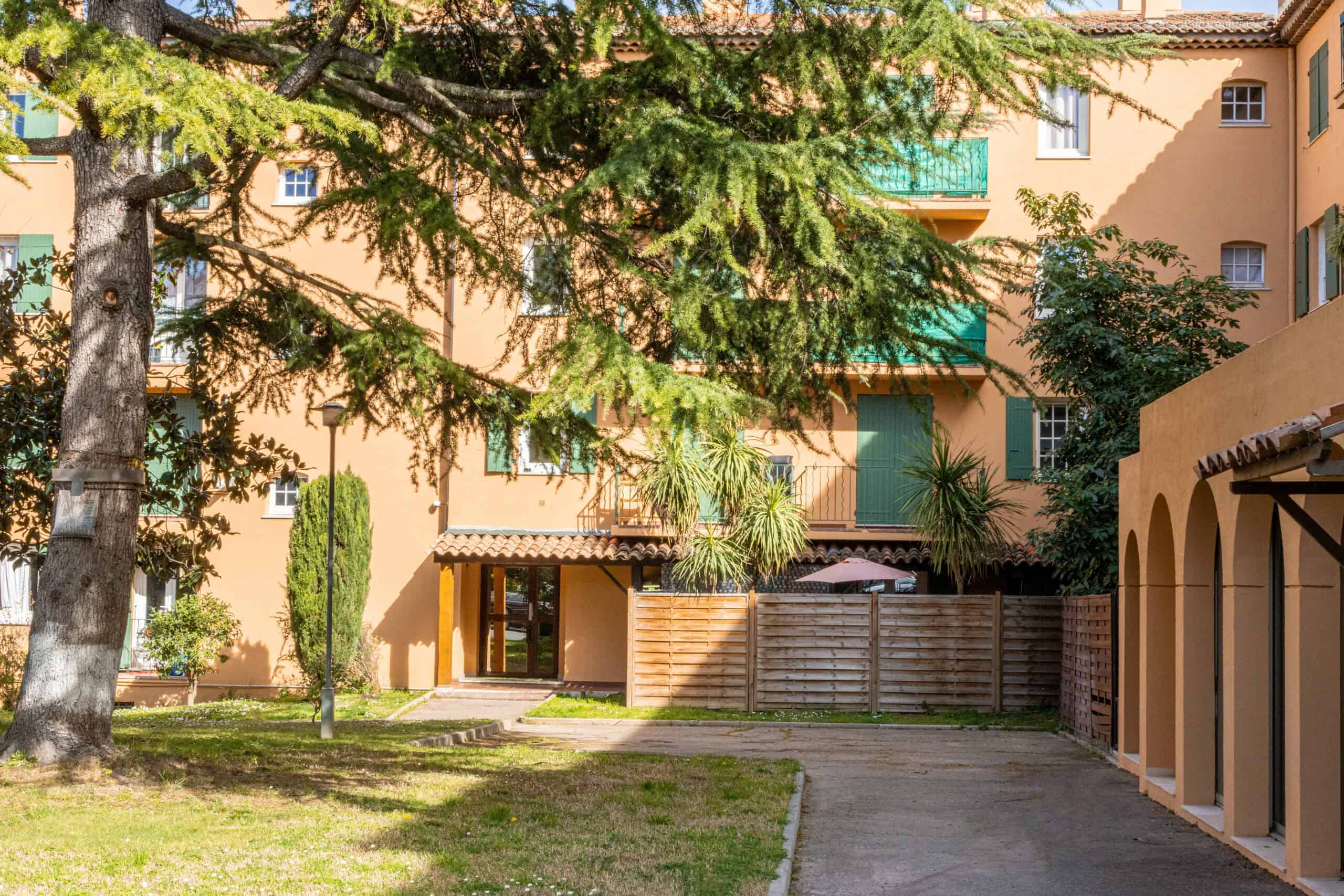 Résidence Sociale Tout Public - Les Romarins - API Provence